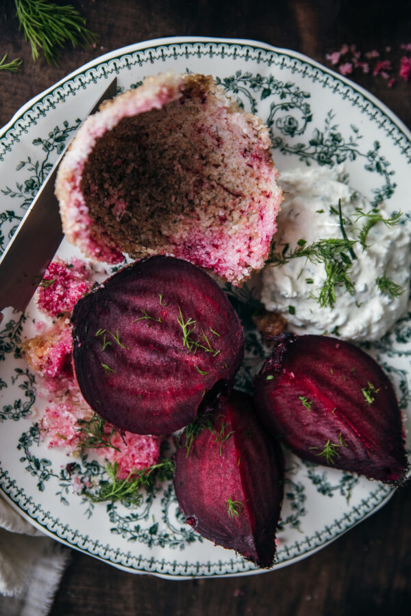 Betteraves en croûte de sel et sauce au raifort – Plus une miette dans ...